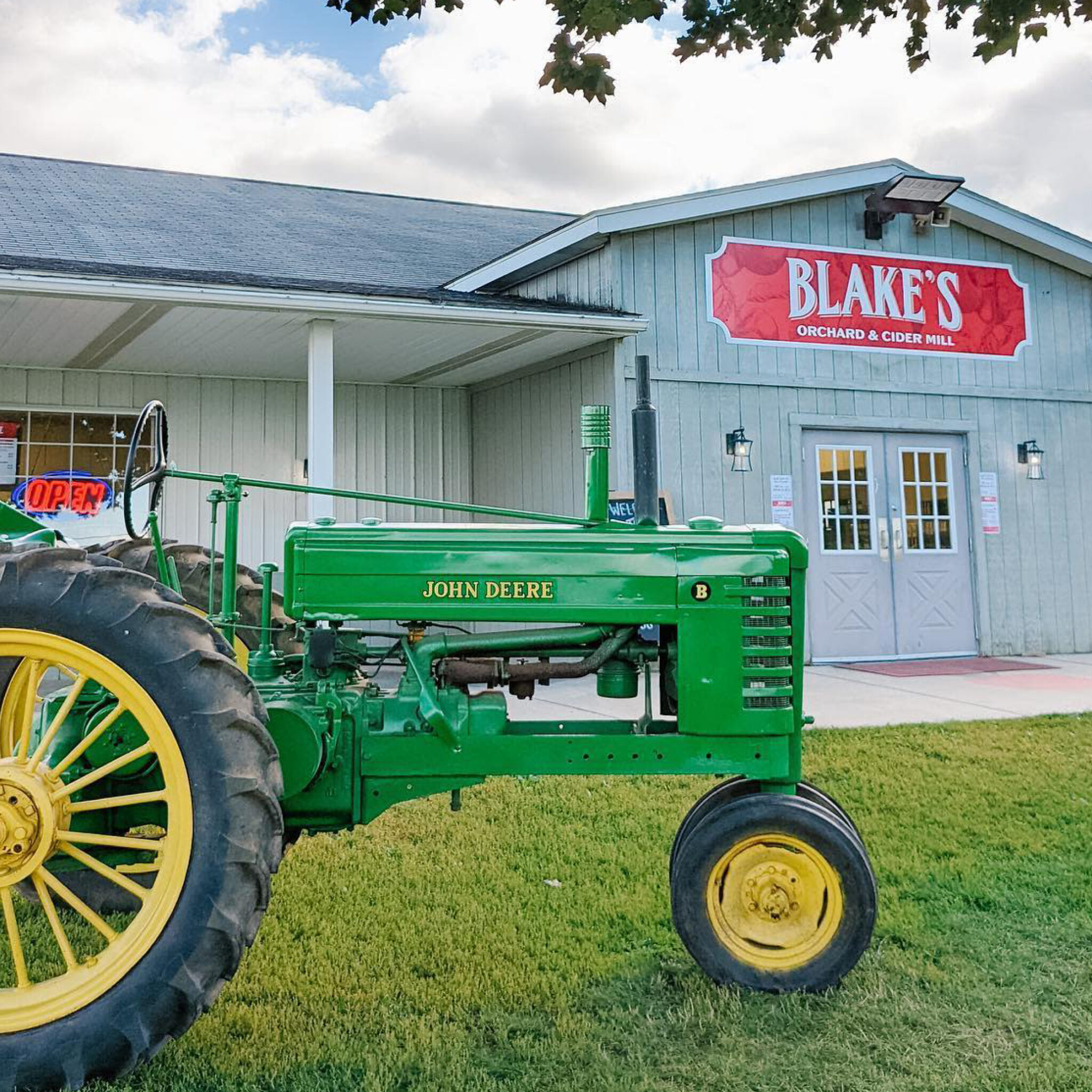 Blakes South Lyon - Blake Farms